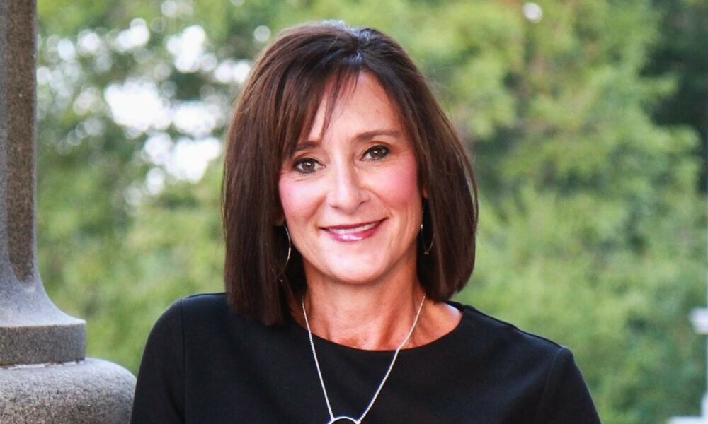 Daily Inspiration: Meet Lori Murray - Voyage South Carolina Magazine