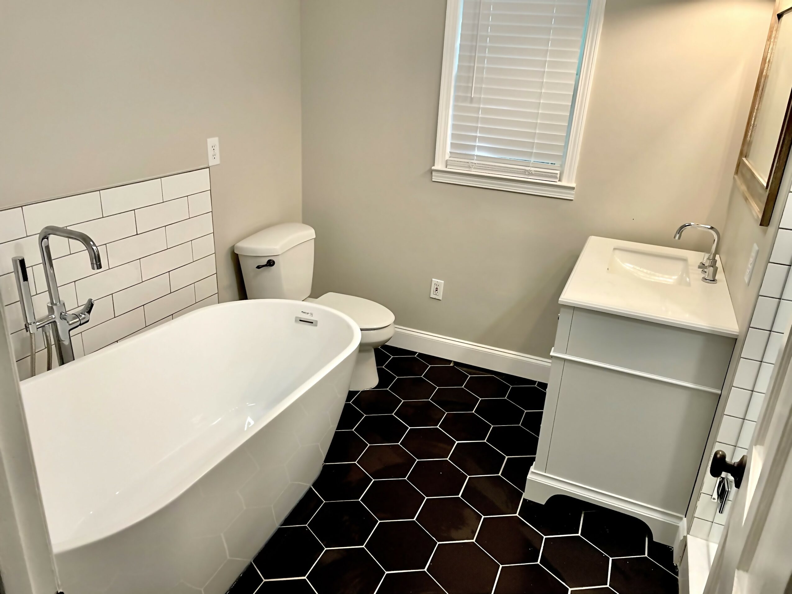 Hidden Gems: Meet Junior Hernandez of Radiant Construction - Voyage ...