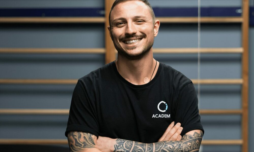 Exploring Life & Business with Nick Poppa of Holistic Movement - Voyage ...