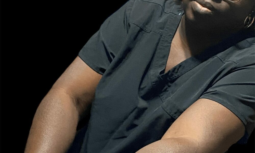 Conversations with Kenyetta Holmes - Voyage South Carolina Magazine