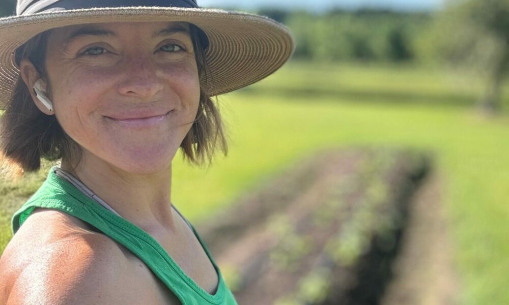 Life & Work with Amy Robinette of Wadmalaw Island - Voyage South ...