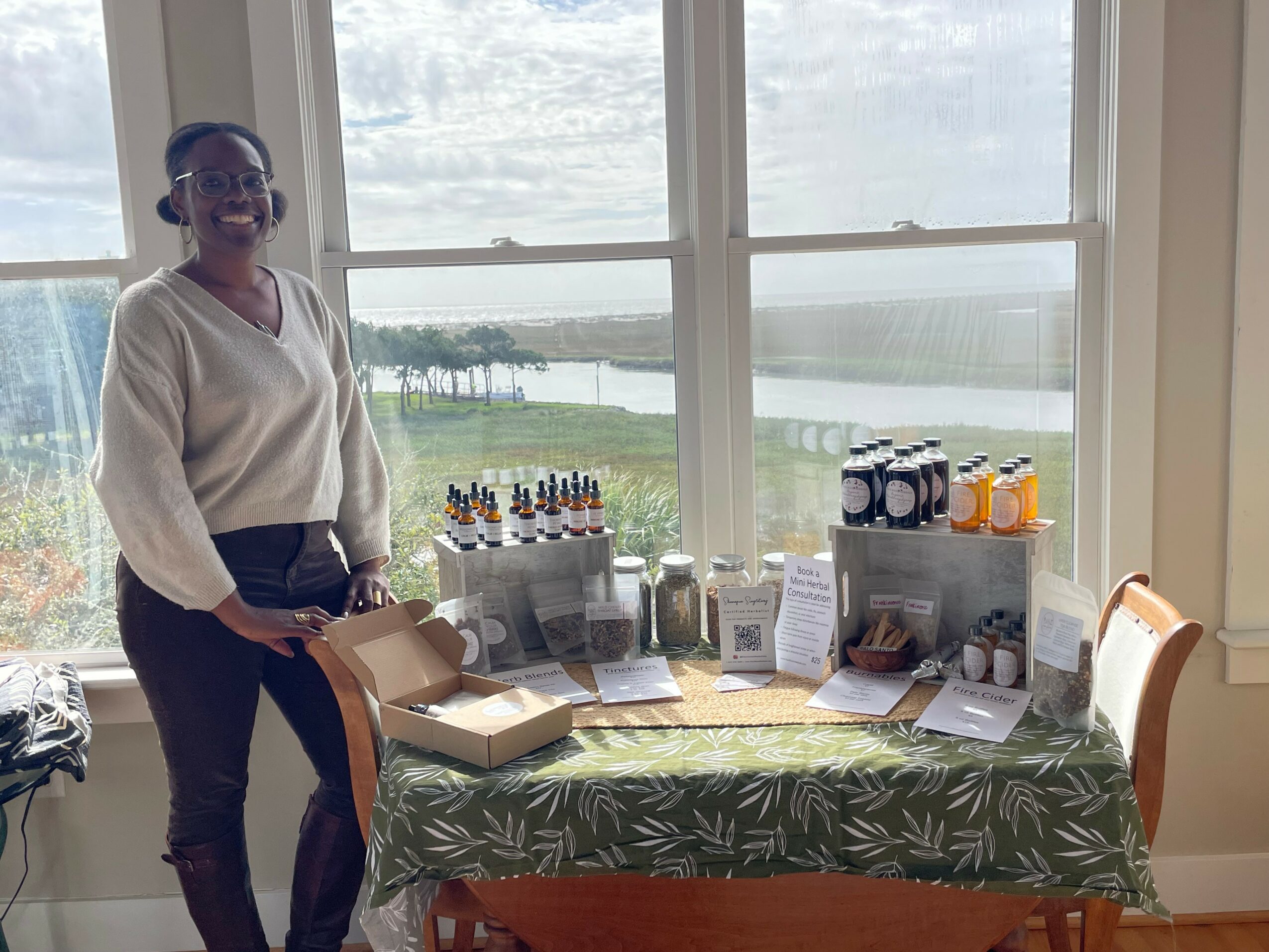 Hidden Gems: Meet Shanequa Singletary of Four Room Herbals - Voyage ...